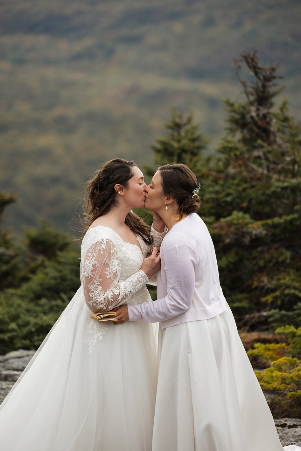 How to Elope in Stowe, Vermont: A Romantic Mountain Escape All Year ...